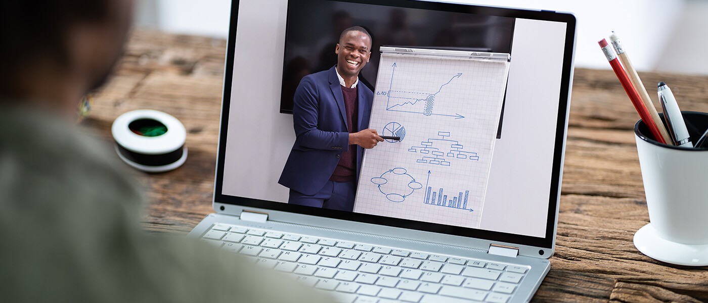 Choosing the Best LMS Software provider for your online learning.